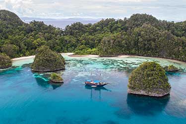 Cruising Indonesia with Aman | Luxury Indonesia Itinerary | Remote Lands