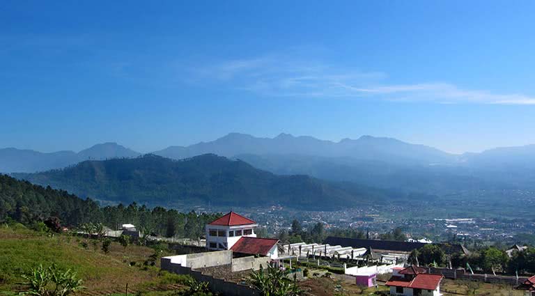 Volcanoes of East Java | Luxury Indonesia Itinerary | Remote Lands