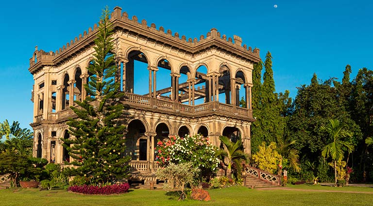 Colors & Cultures of Negros | Luxury Philippines Itinerary | Remote Lands