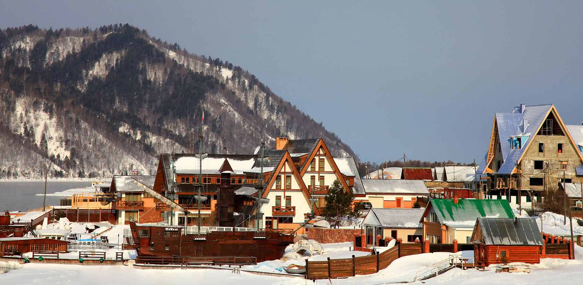 Listvyanka | Siberia Luxury Travel | Remote Lands