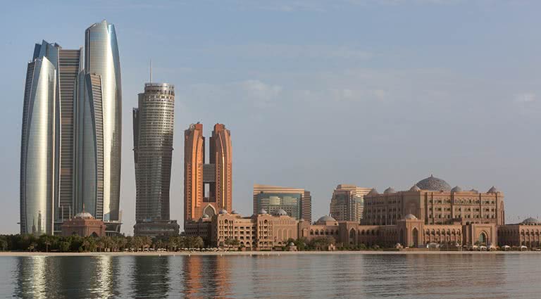 Abu Dhabi Arabian Days & Nights | Luxury UAE Itinerary | Remote Lands