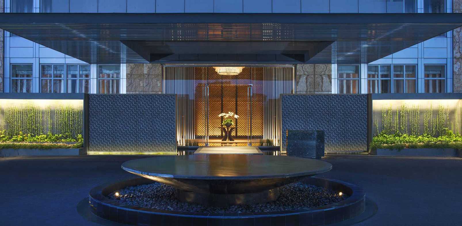 Keraton at the Plaza | Jakarta Indonesia Luxury Hotels Resorts | Remote ...
