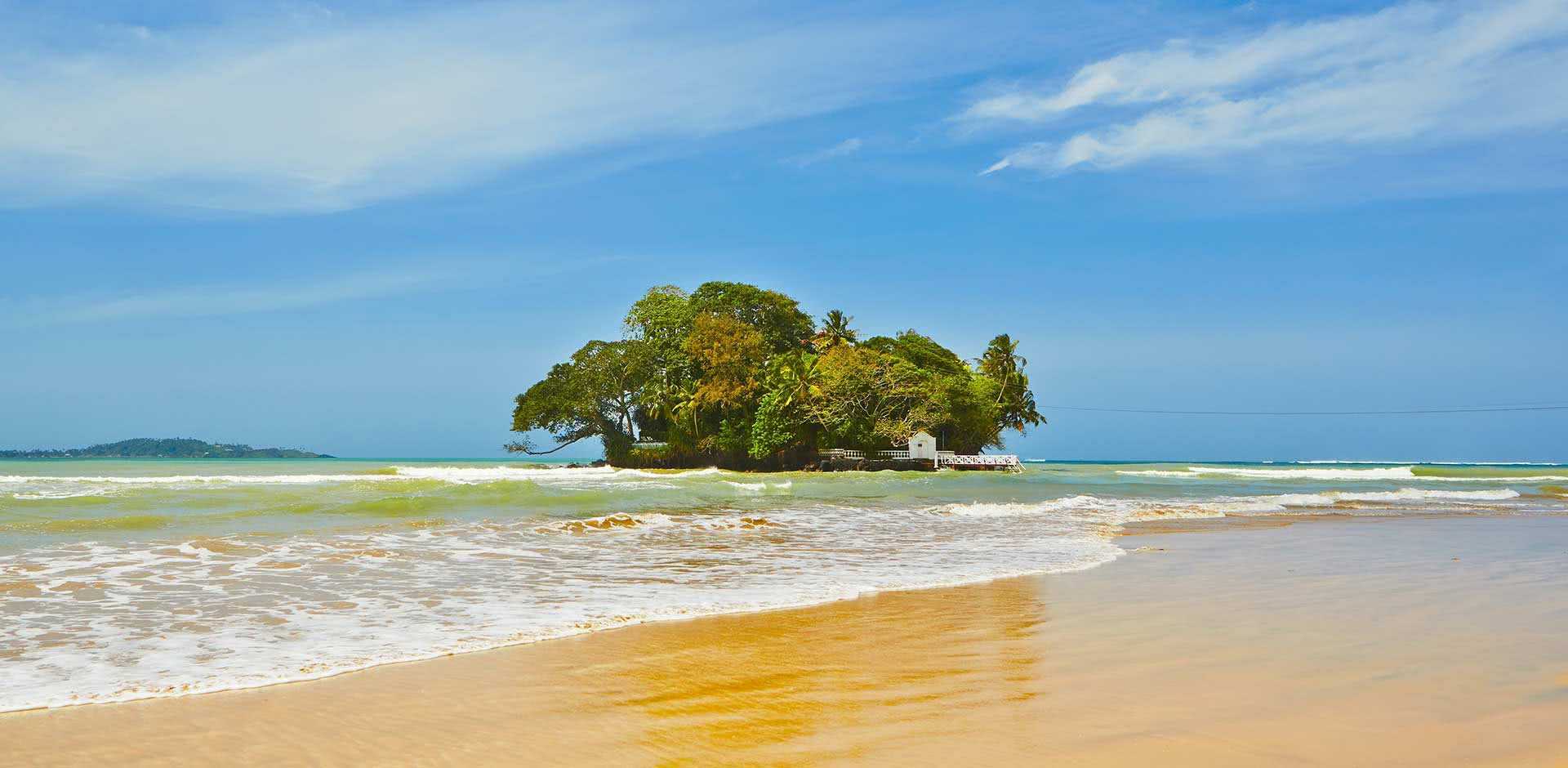 Weligama | Sri Lanka | Luxe and Intrepid Asia | Remote Lands