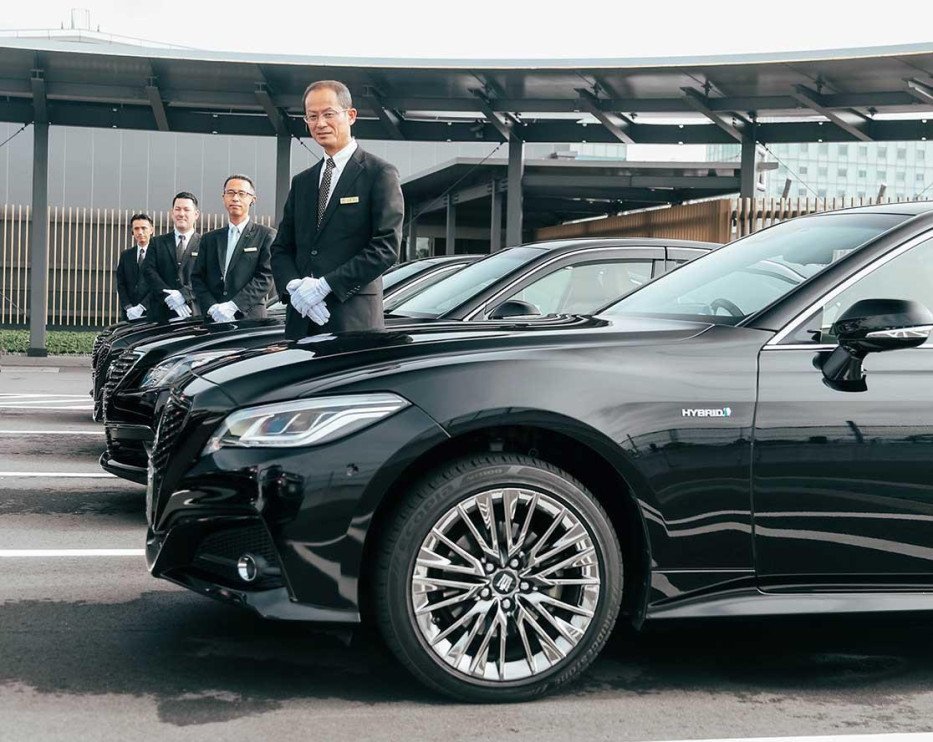 Around the World in Three Continents 2024 | Aman Jet Expedition ...