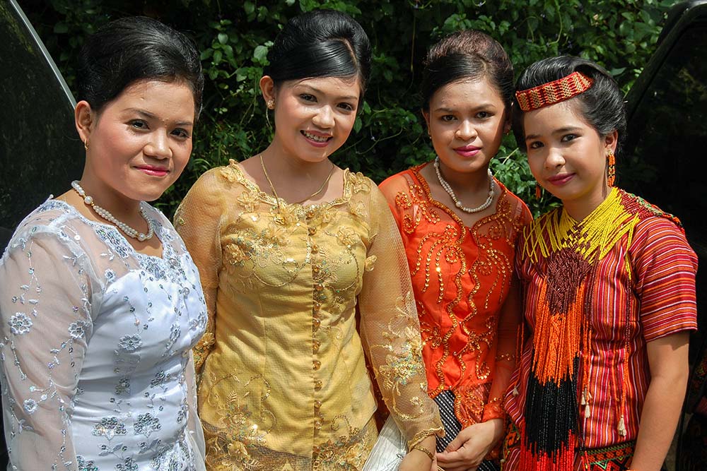 Torajaland: Bringing the World of the Dead to Life - Travelogues from ...