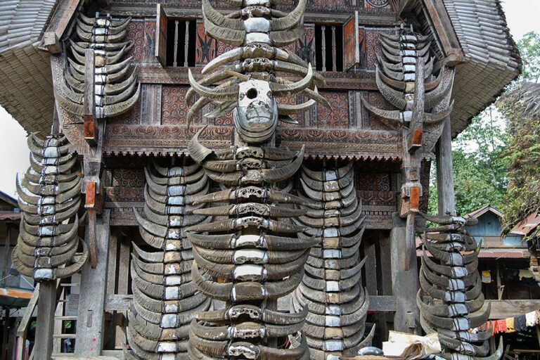 Torajaland: Bringing the World of the Dead to Life - Travelogues from ...