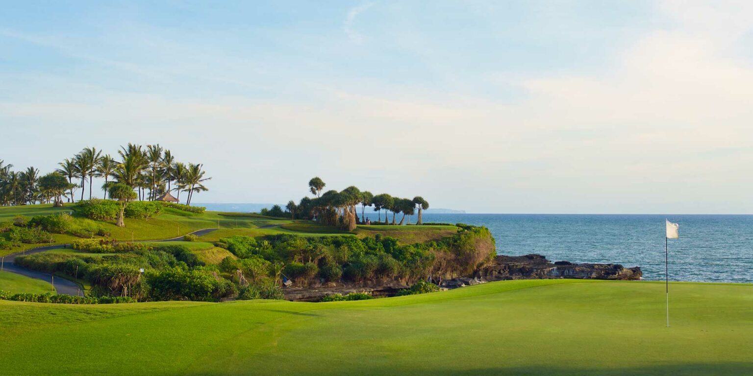 Five Amazing Asian Golf Courses - Travelogues from Remote Lands