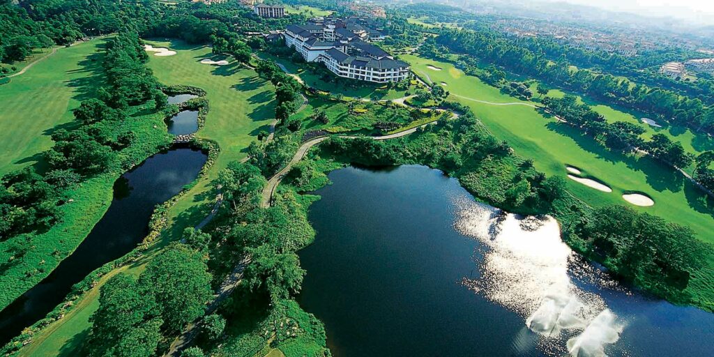 A Holistic South China Holiday at the World's Biggest Golf Club ...