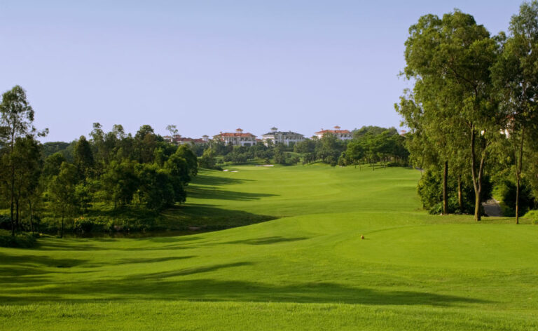 A Holistic South China Holiday at the World's Biggest Golf Club ...