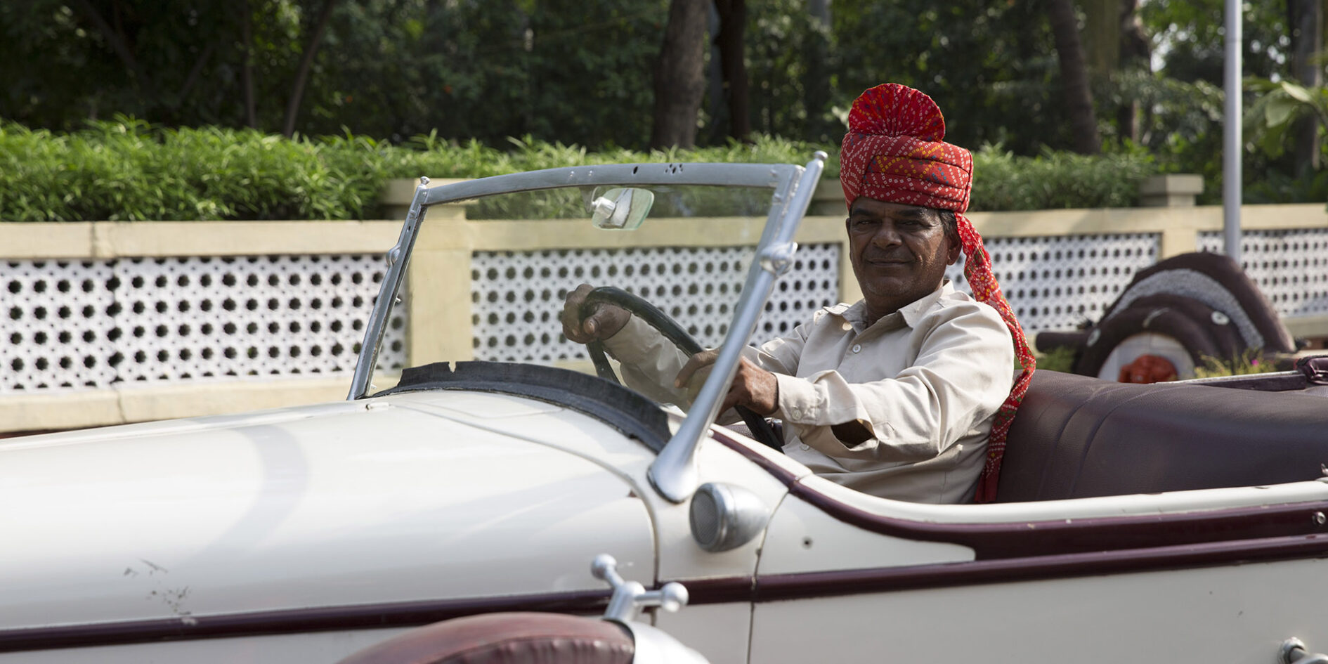 A Drive Back in Time: Antique Autos on India’s Backroads - Travelogues ...