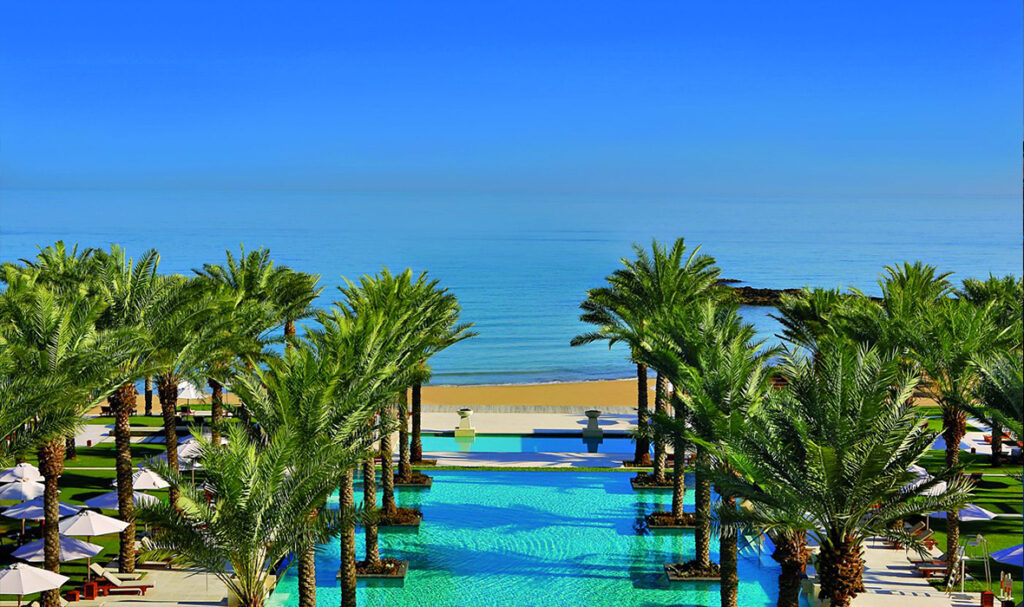 3 Must-See Muscat Luxury Hotels - Travelogues from Remote Lands