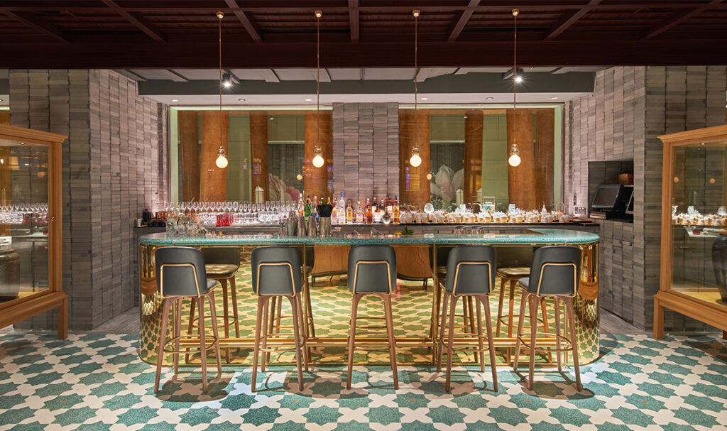 Food with a View: Fine Dining on the Bund - Travelogues from Remote Lands