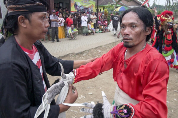 Jaranan in Java: Exorcism in the Volcano's Shadow - Travelogues from ...