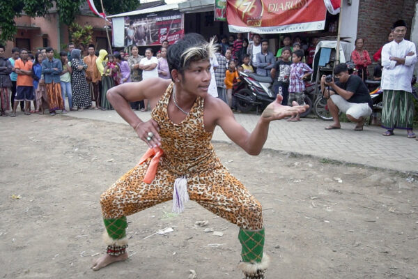 Jaranan in Java: Exorcism in the Volcano's Shadow - Travelogues from ...
