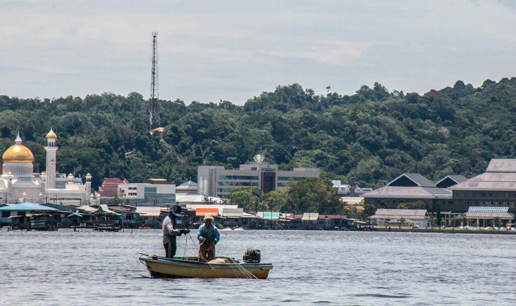 City on Stilts: A Journey through Kampong Ayer - Travelogues from ...