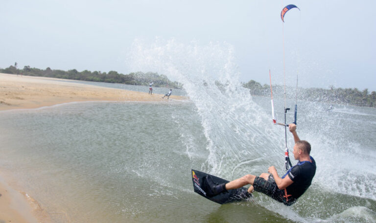 5 Sri Lanka Surfing and Kitesurfing Spots Worth a Try - Travelogues ...