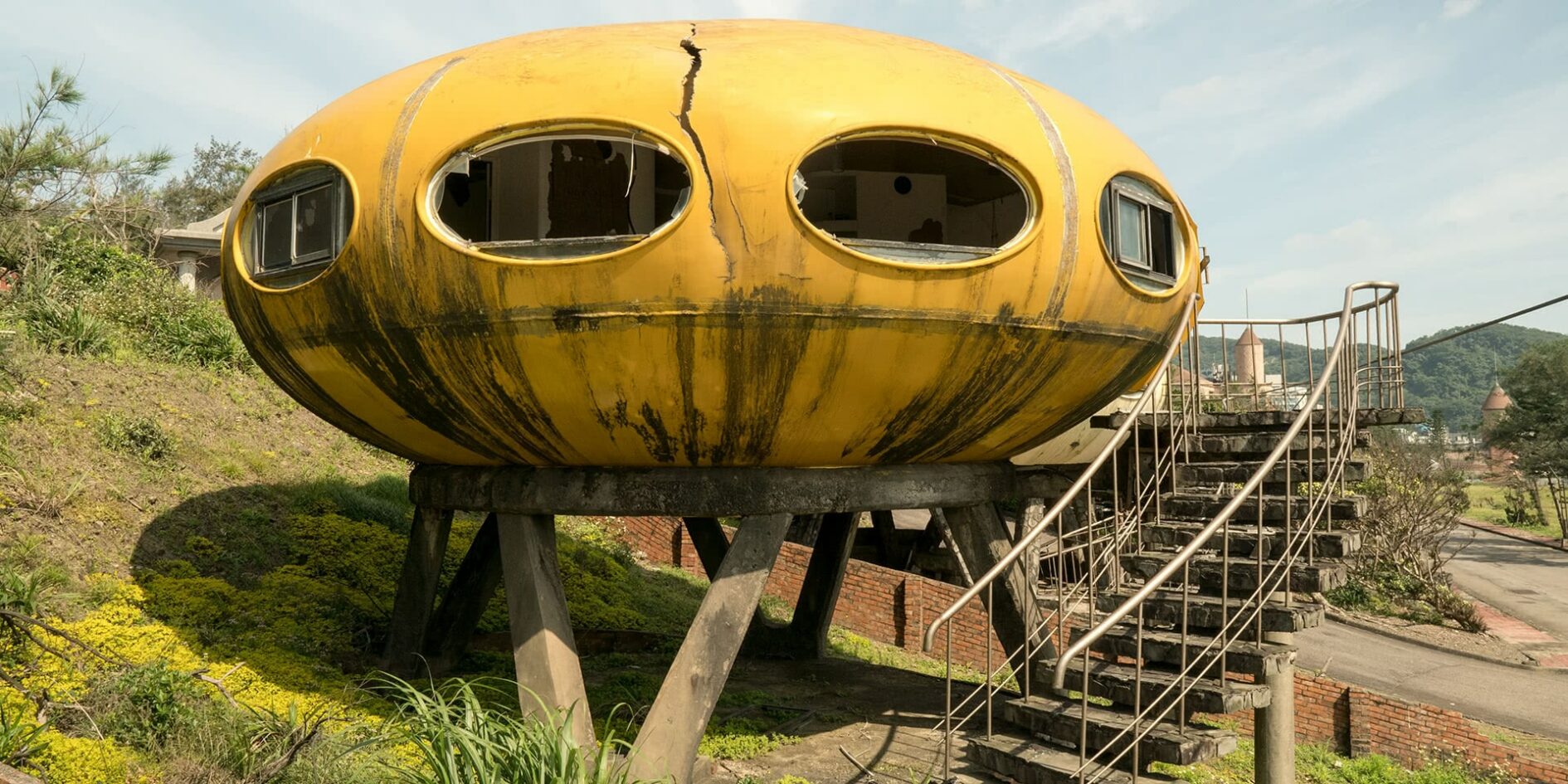 The Forsaken UFO City of Wanli - Travelogues from Remote Lands