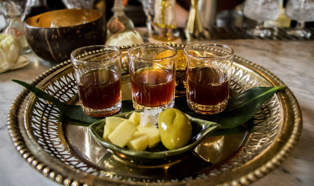 Ya Dong: Traditional Thai Moonshine with an Elegant Twist - Travelogues ...