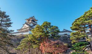 Shogun Stronghold: Samurai Castles in Japan - Travelogues from Remote Lands