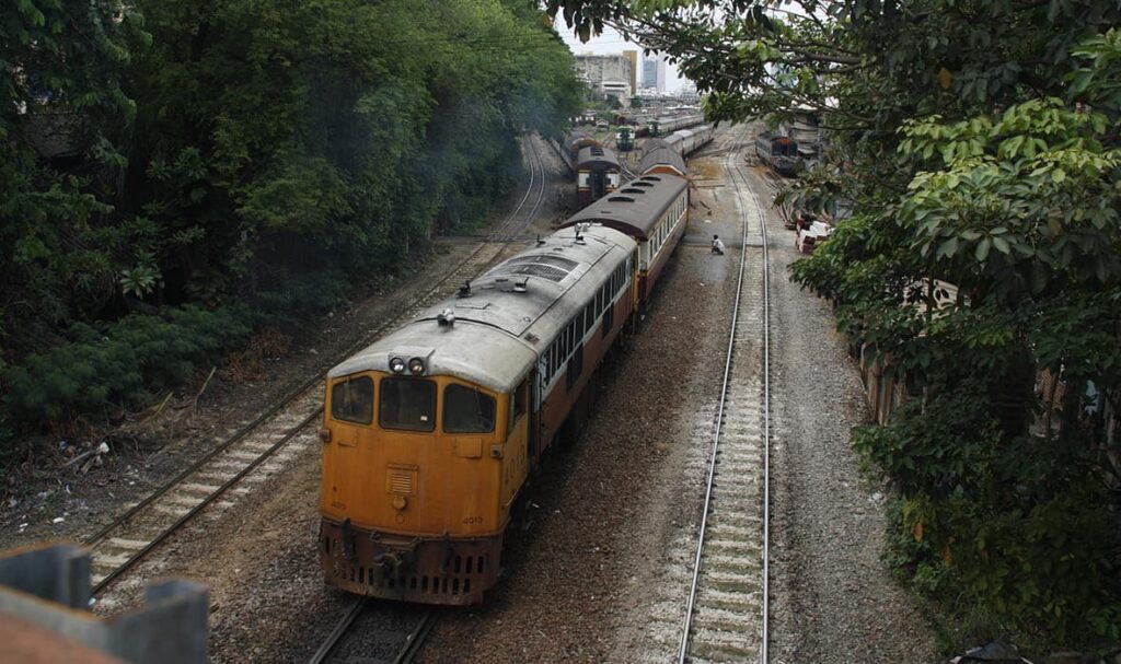 Theroux in Southeast Asia: Revisiting The Great Railway Bazaar ...