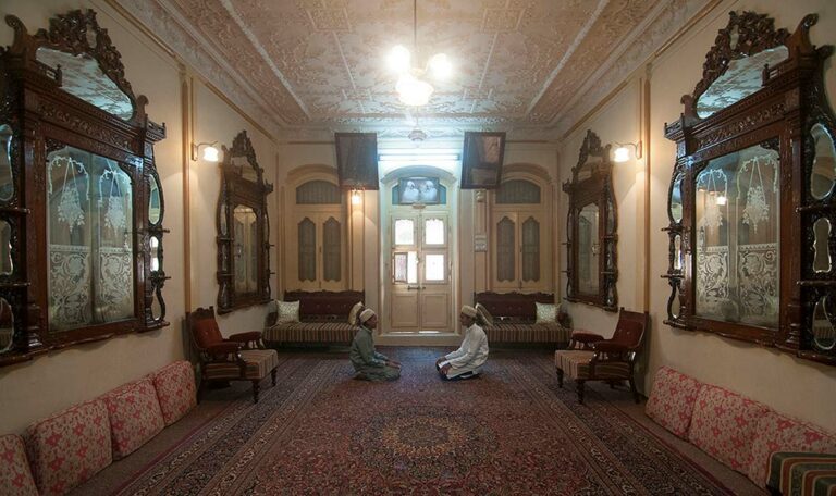 The Forgotten Gujarat Town of Sidhpur - Travelogues from Remote Lands