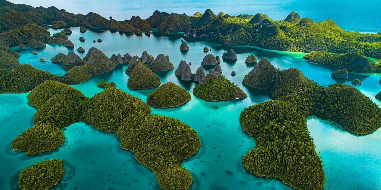 Five Otherworldly Nature Experiences in Raja Ampat - Travelogues from ...
