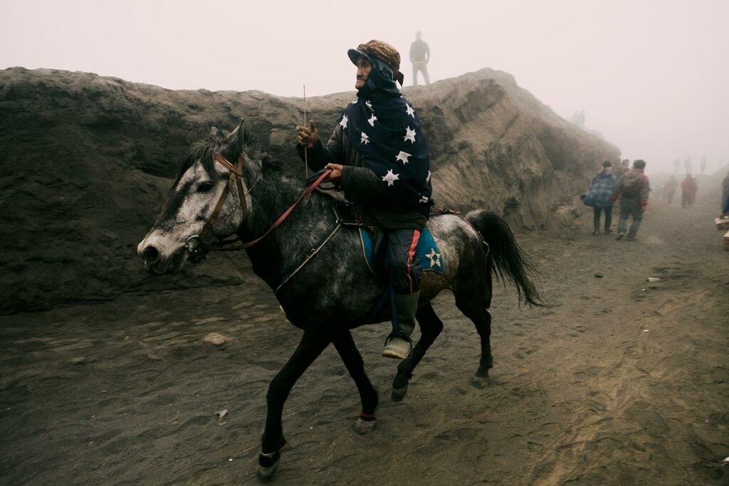 Volcano Sacrifice: Lens on the Yadnya Kasada - Travelogues from Remote ...