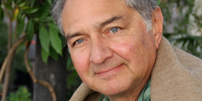 Richard Holkar on Maheshwar and Ahilya Fort - Travelogues from Remote Lands