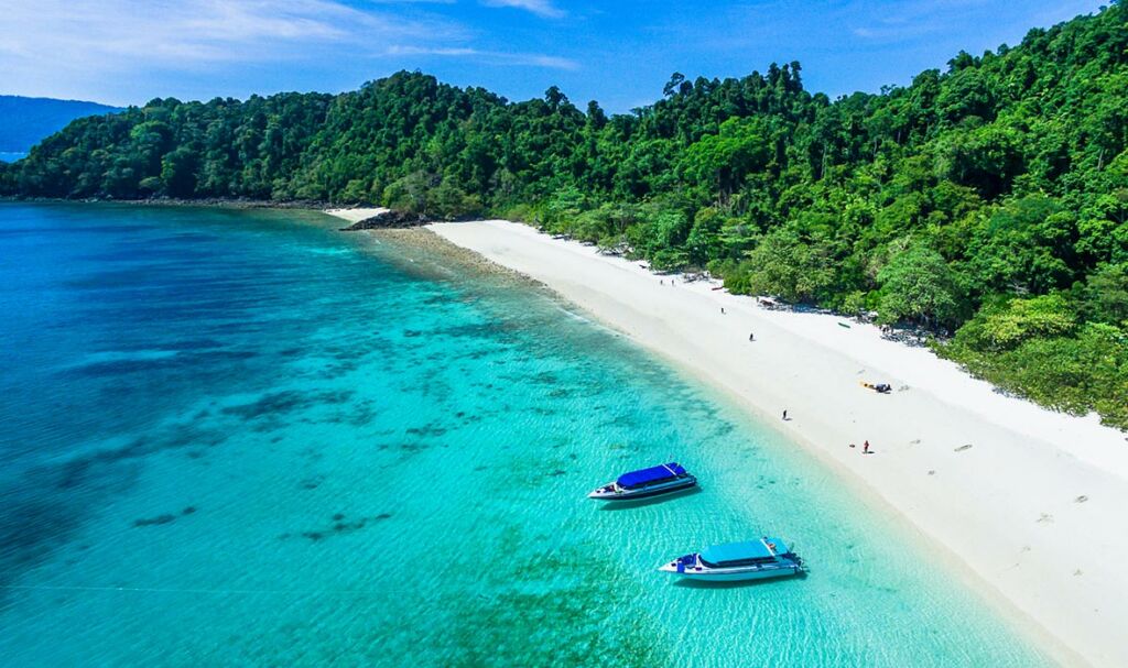 10 Asia Beach Destinations - Travelogues from Remote Lands
