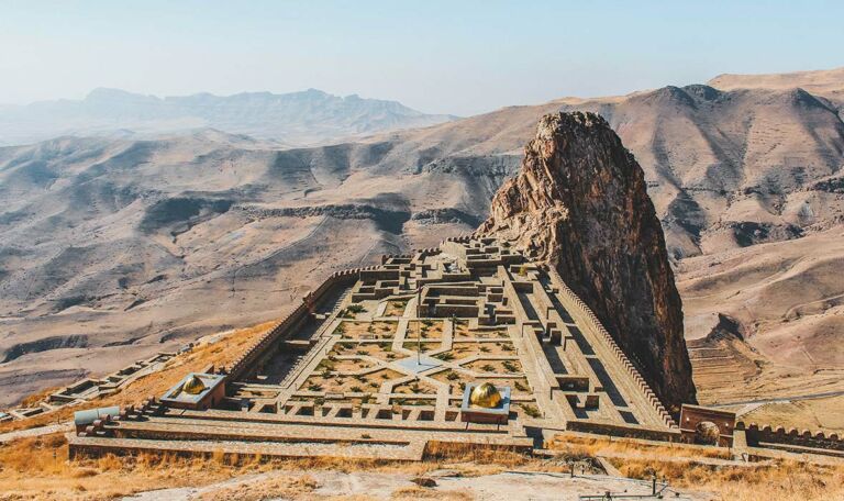 Alinja Castle: The Machu Picchu of the Caucasus? - Travelogues from ...