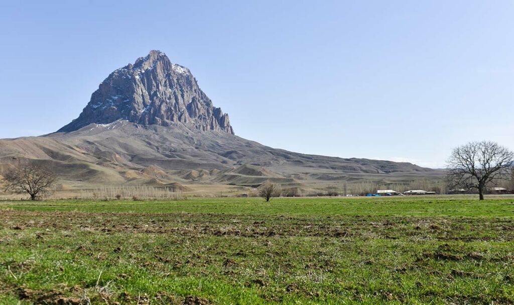 Alinja Castle: The Machu Picchu of the Caucasus? - Travelogues from ...