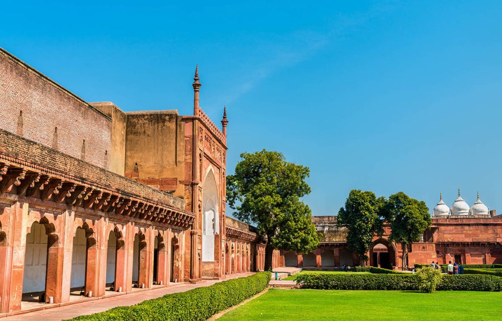 Agra Beyond the Taj - Travelogues from Remote Lands