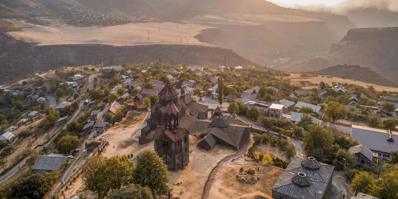 Holy Trails - Travelogues from Remote Lands