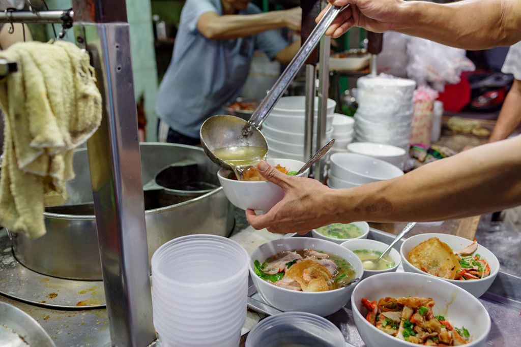 Chowing down in Cholon - Travelogues from Remote Lands