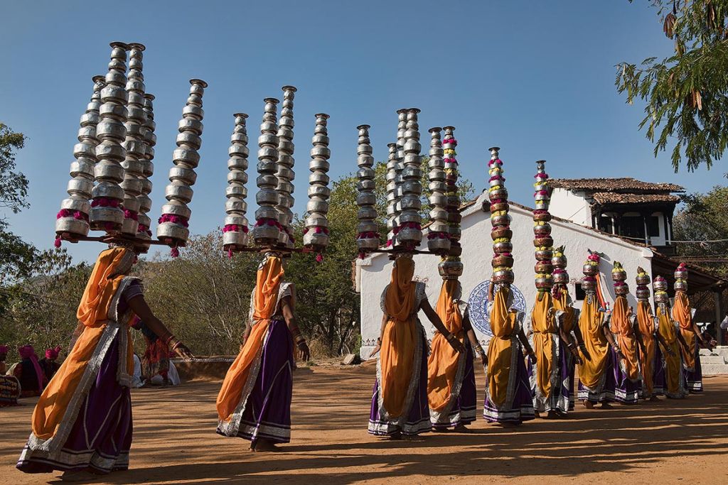 Love Comes in Colors - Travelogues from Remote Lands