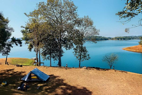 On a Knife's Edge - Travelogues from Remote Lands