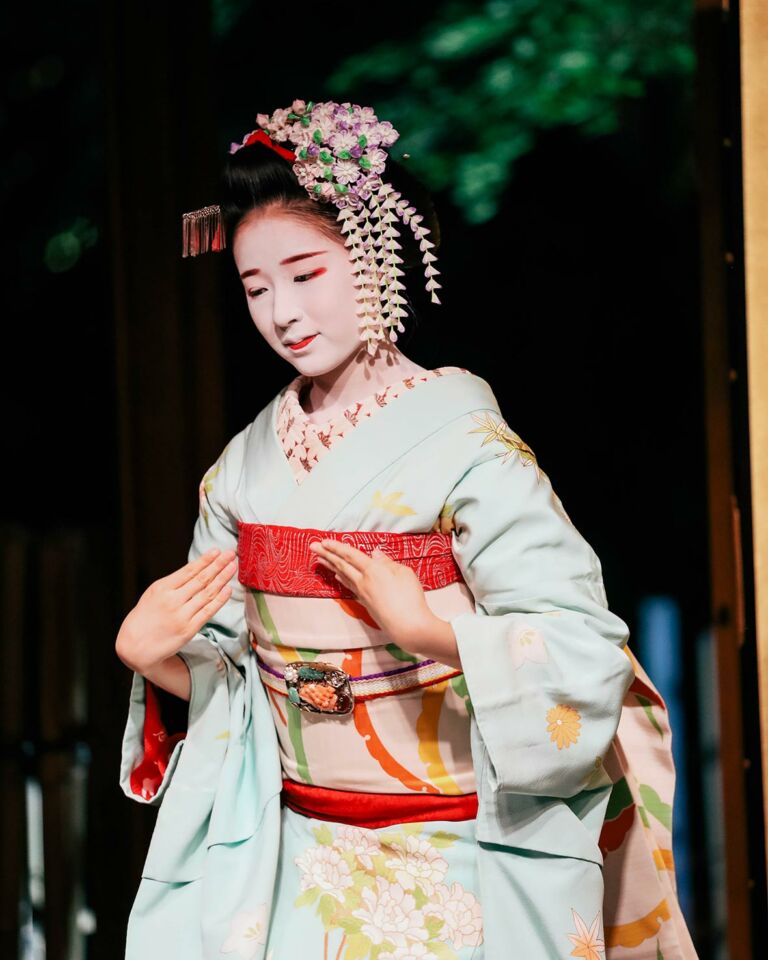 Uniquely Japanese - Travelogues from Remote Lands