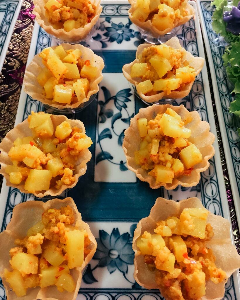 Bringing the Heat - Travelogues from Remote Lands