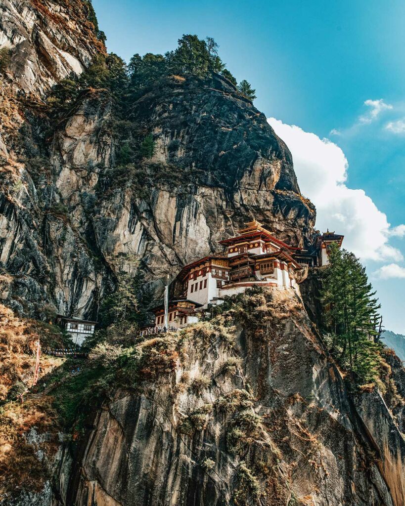 Ezay does it - Travelogues from Remote Lands