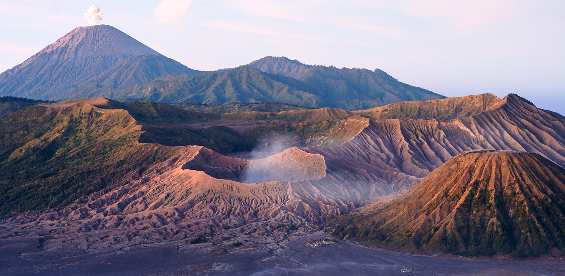 Video: The Breathing Volcano of Bromo - Travelogues from Remote Lands
